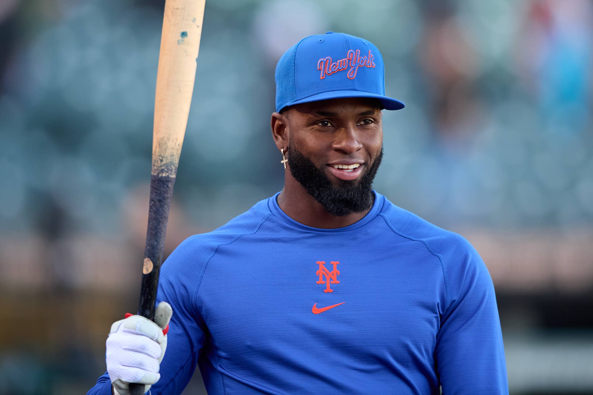 Mets Get Encouraging Luis Robert Jr. Update - Athlon