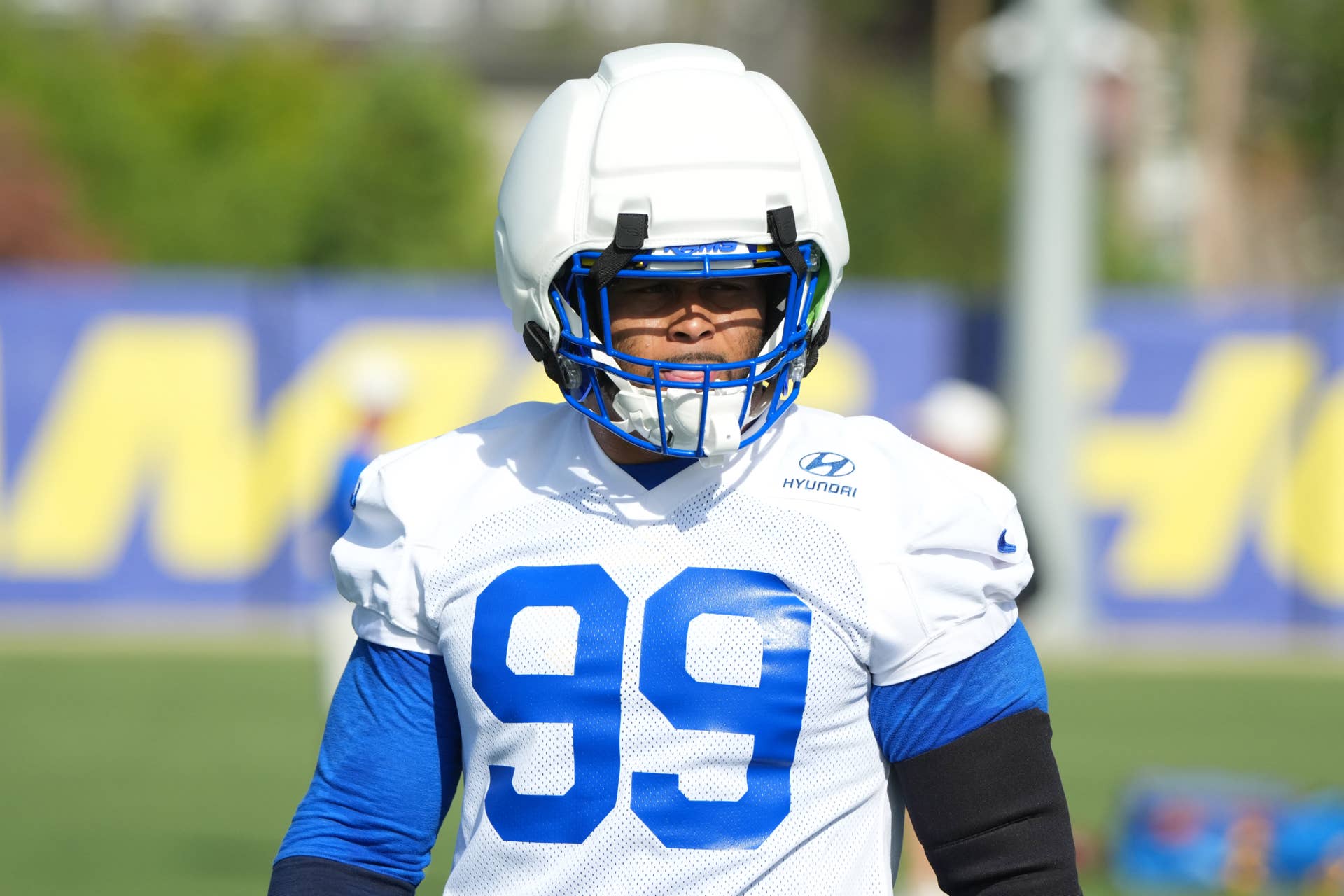 Aaron Donald Is Back But His Rams Debut Timeline Still Unclear Athlon