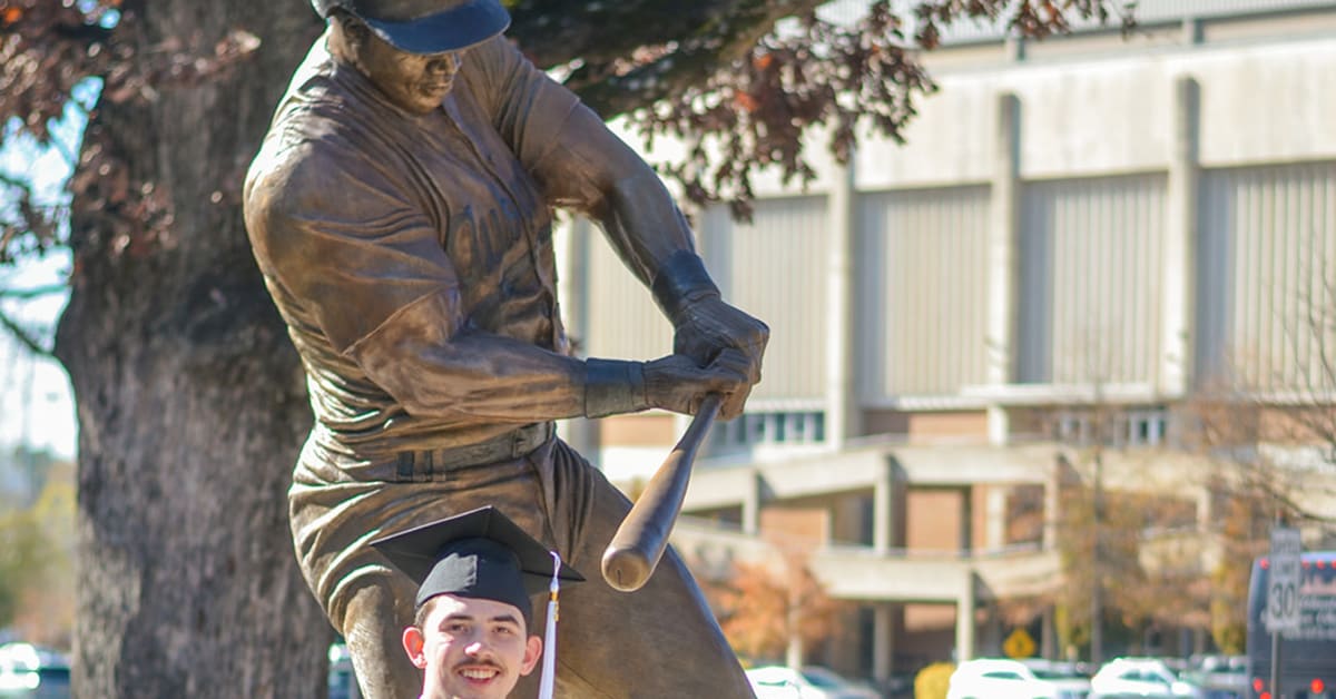 Articles by Noah Griffith - Athlon Sports