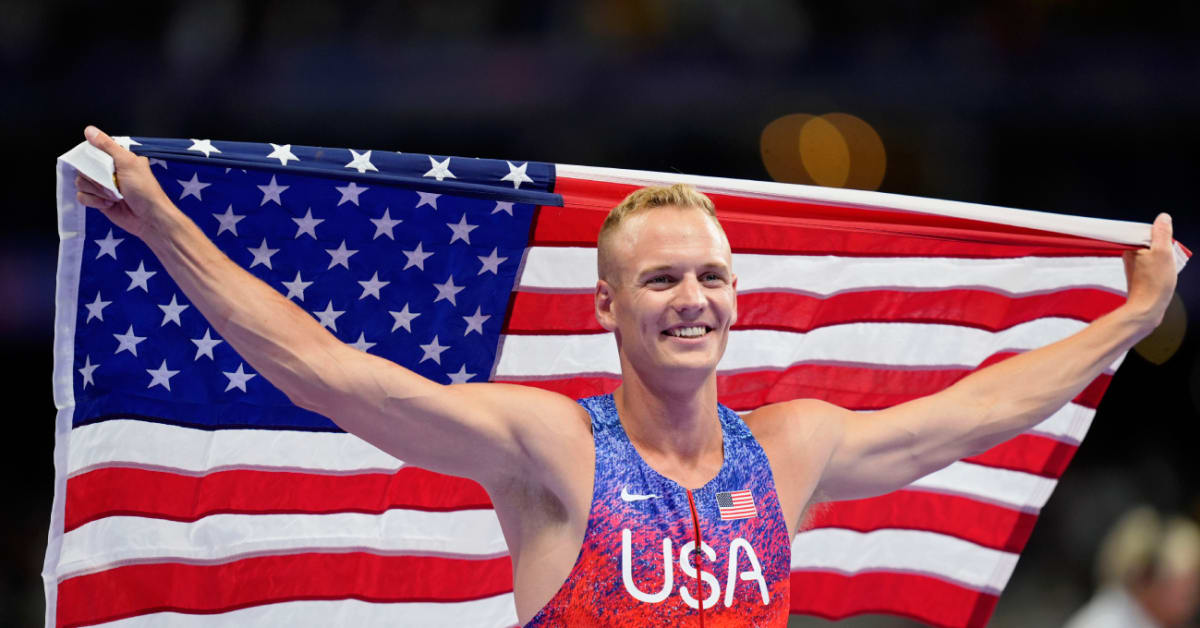 U.S. Pole Vaulter Sam Kendricks Wins Medal After Suffering Bloody Hand ...