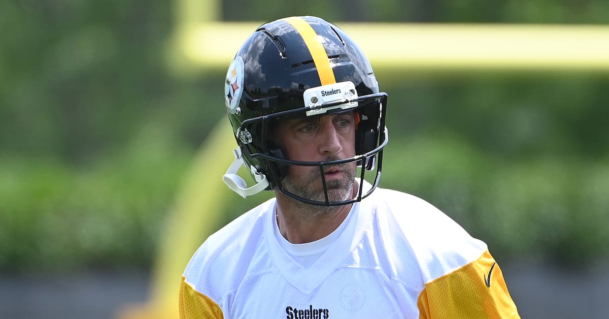 Aaron Rodgers Contract Features Major Super Bowl Bonus with Pittsburgh ...