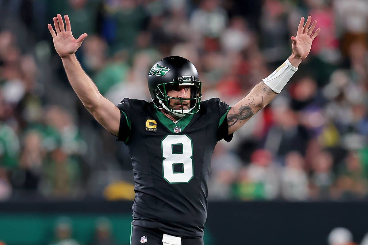 Aaron Rodgers Reveals Bold Promise to Jets Fans After Prime-Time Win ...