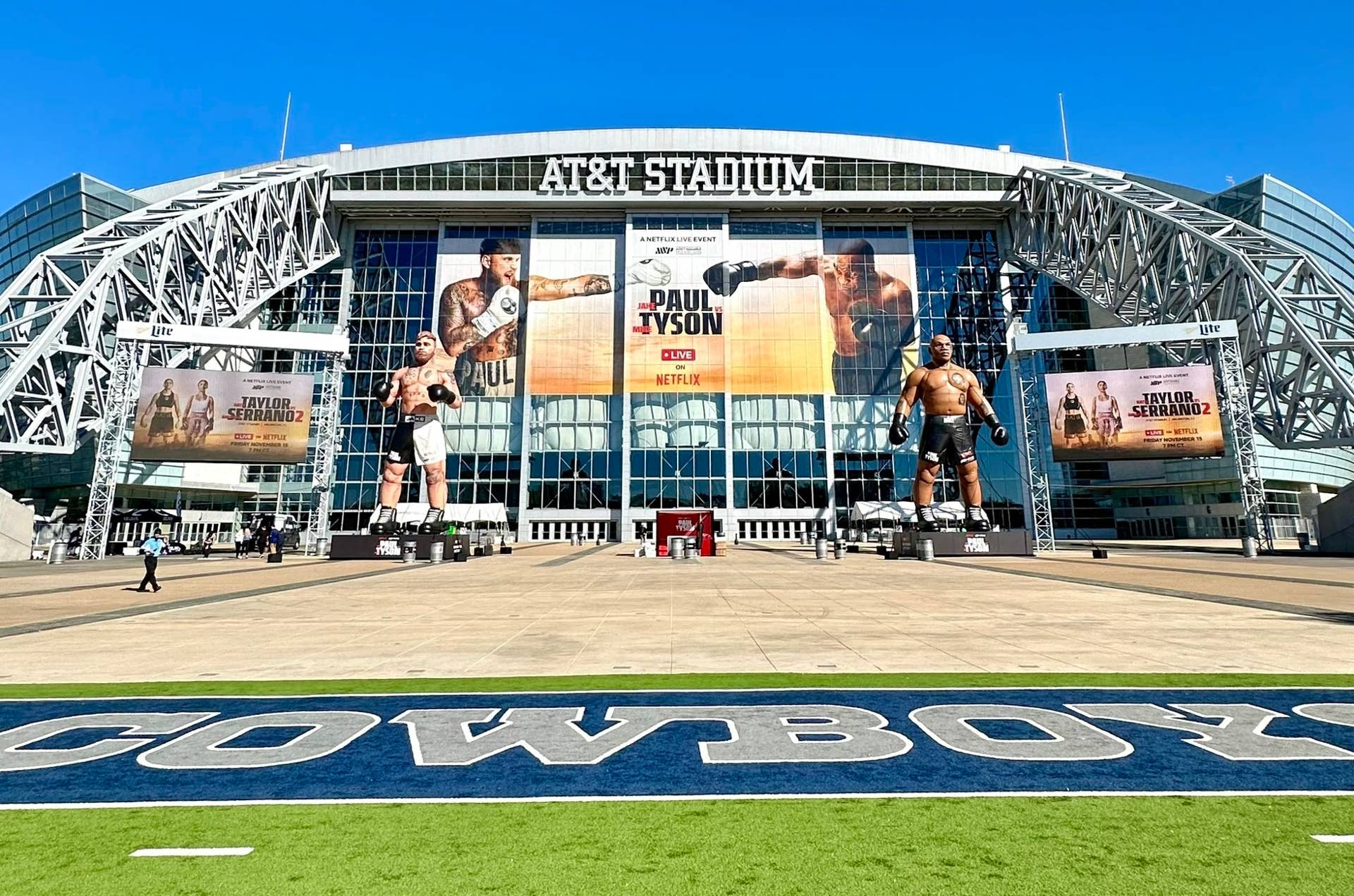 Mike Tyson and Jake Paul Are Blocking the Sun at Dallas Cowboys' AT&T ...