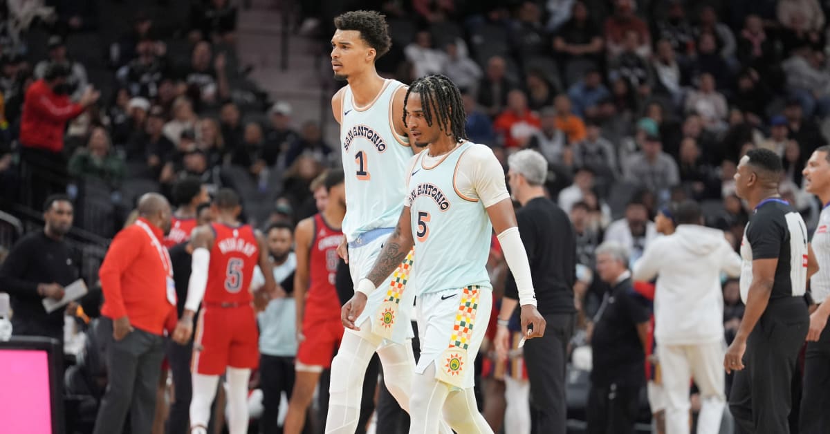 Former All-Rookie San Antonio Spurs Send Messages to Stephon Castle ...