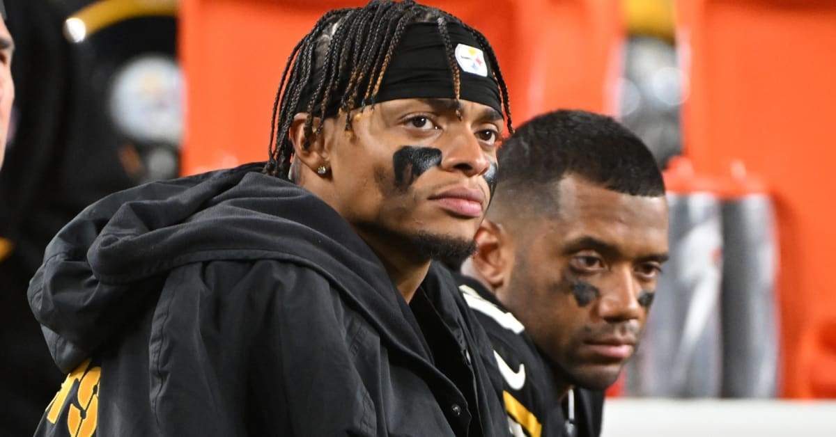 Pittsburgh Steelers Coaches Mike Tomlin and Arthur Smith Hint at Justin Fields Playoff Plan vs ...