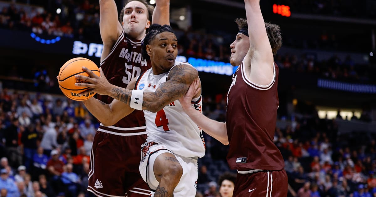 Wisconsin Basketball Draws Contact for March Madness Win - Athlon Sports