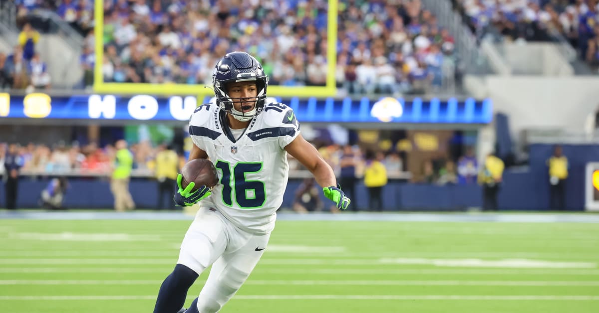 Dallas Cowboys Receiver Target Tyler Lockett Signs with Tennessee ...