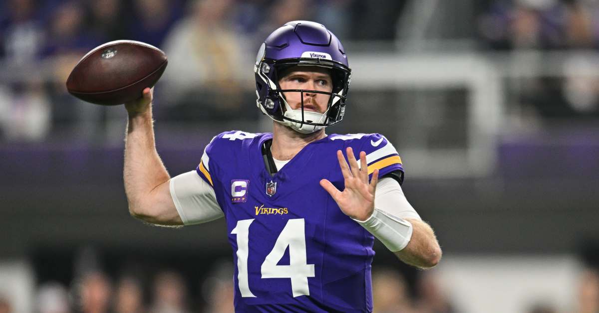 Mistakes continue to kill Minnesota Vikings, who trail Colts 7-0 at ...