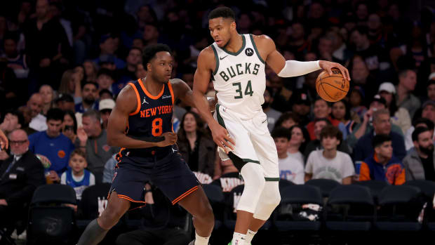 Giannis Antetokounmpo Sends Strong Four-Word Message to Bucks Amid Trade Speculation - Athlon Sports