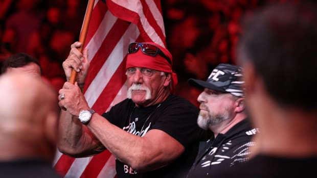 Hulk Hogan - Athlon Sports Hulk Hogan - Athlon Sports
