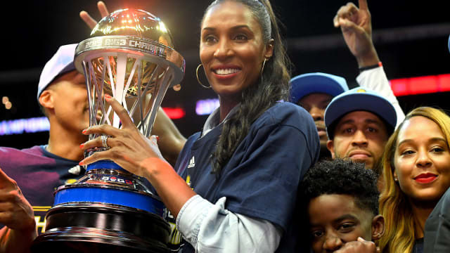 Lisa Leslie Exposes Untold Struggles Of WNBA Before Caitlin Clark - Athlon Sports