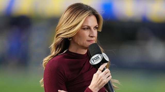 Erin Andrews Sends Six-Word Message to Matthew Stafford After Career ... Erin Andrews Sends Six-Word Message to Matthew Stafford After Career ...