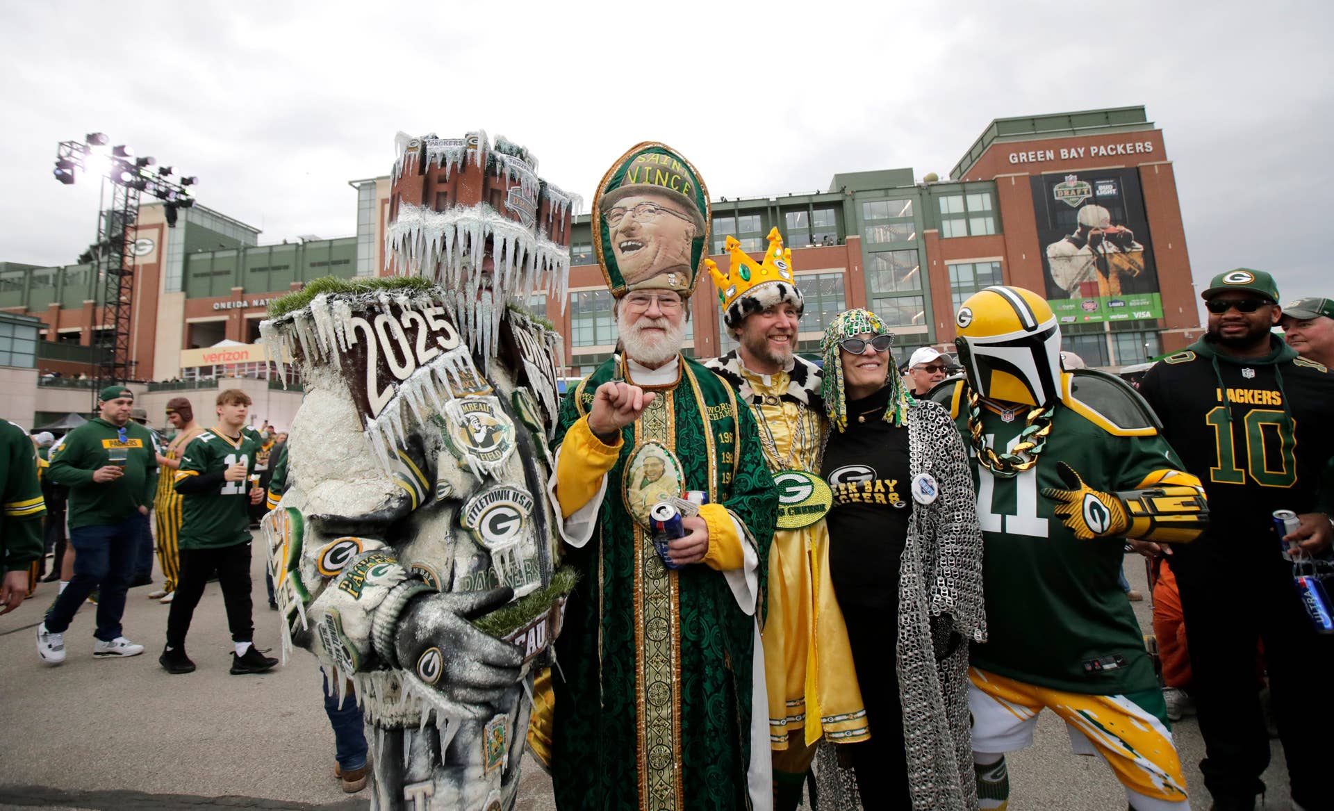 Packers Expected To Sign Canadian QB After Strong Performance At ...