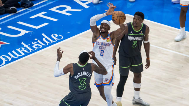 Jaden McDaniels Sends Clear Message on Shai Gilgeous-Alexander Foul ...