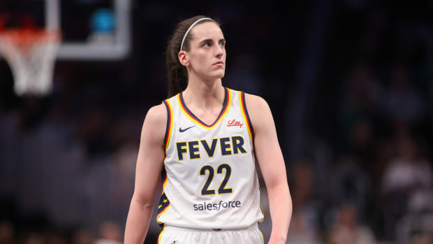 Caitlin Clark Reacts to Major News Hours Before Chicago Sky Game ...