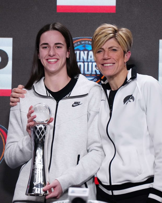 Details of Caitlin Clark's Iowa Rings Revealed in Stunning Video ...