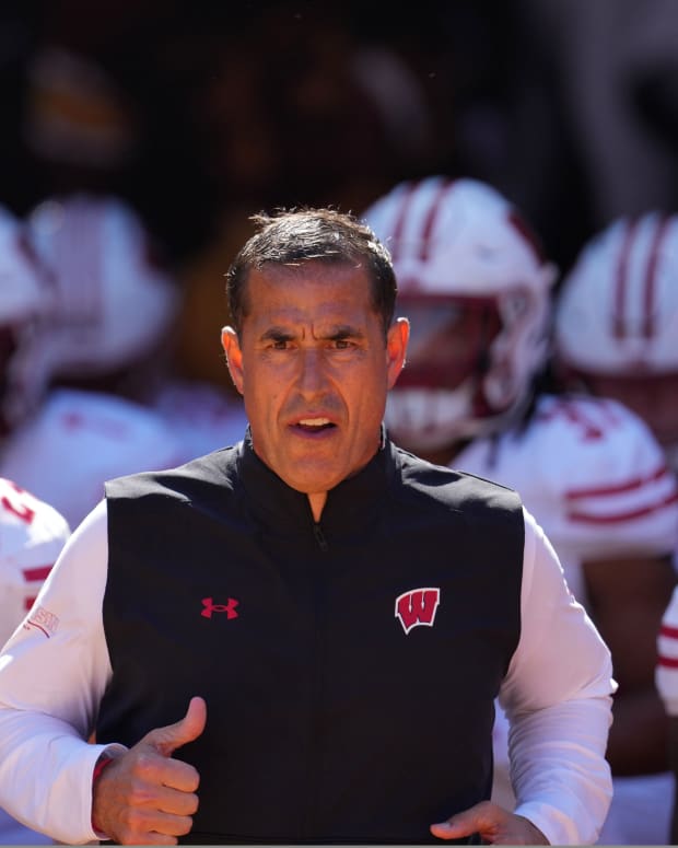 Report: Wisconsin Football Starting Tight End 'Intends' to Enter the ...