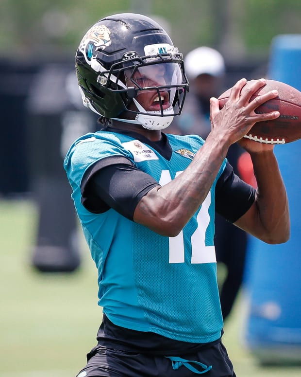 Arik Armstead Reveals What Jaguars Really Expect from Travis Hunter ...