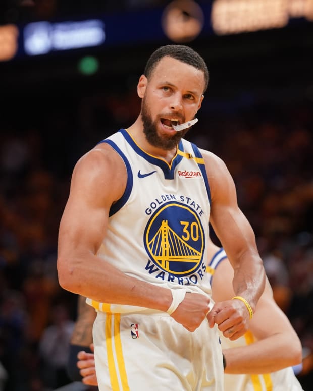 Steve Kerr Reveals Stephen Curry Injury Update After Raptors-Warriors - Athlon Sports