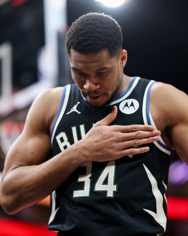 Giannis Antetokounmpo Sends Strong Four-Word Message to Bucks Amid Trade Speculation - Athlon Sports