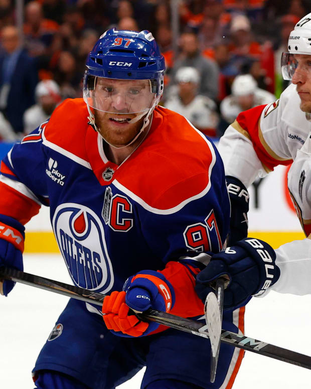 Oilers' Connor McDavid Facing Suspension After 'Brutal' Cross-Check - Athlon Sports