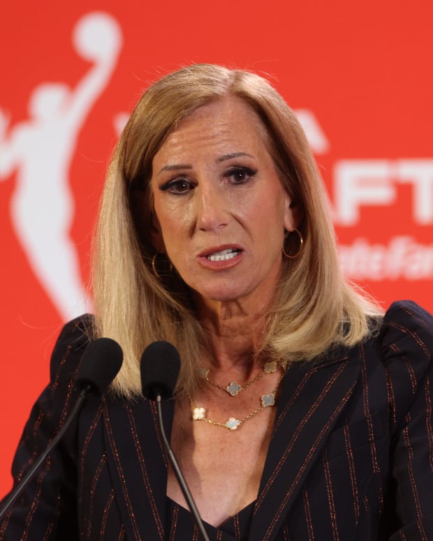 WNBA Refs Face Extreme Backlash After Caitlin Clark Eliminated From ...