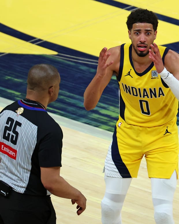 Indiana Pacers Choke Away 20-Point Lead to New York Knicks - Athlon Sports