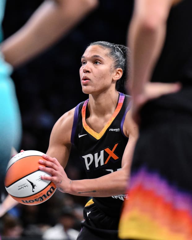 WNBA Team Signs NBA Finals Player's Sister and Award-Winning Guard ...