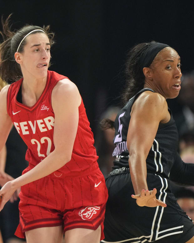 Caitlin Clark Makes Heartbreaking Admission About Adjustment To WNBA ...