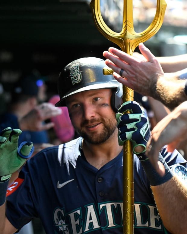 Mariners Make Historic Cal Raleigh Announcement During Cubs Game ...