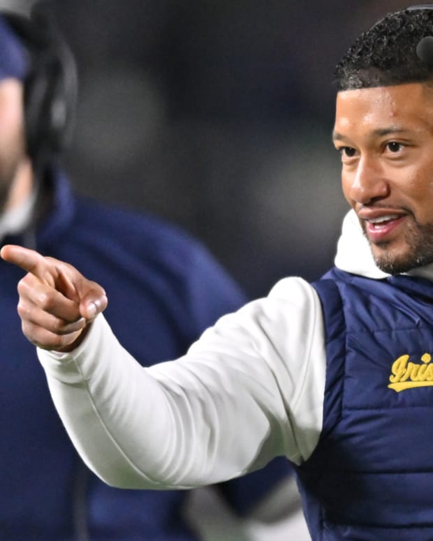 Malachi Fields Is Named Notre Dame's Top 2025 Newcomer By ESPN - Athlon Sports