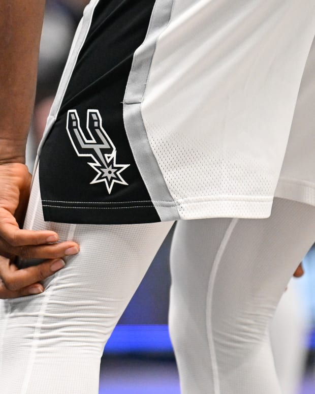 San Antonio Spurs Need to Pay Attention to One Playoff Series for $228 ...