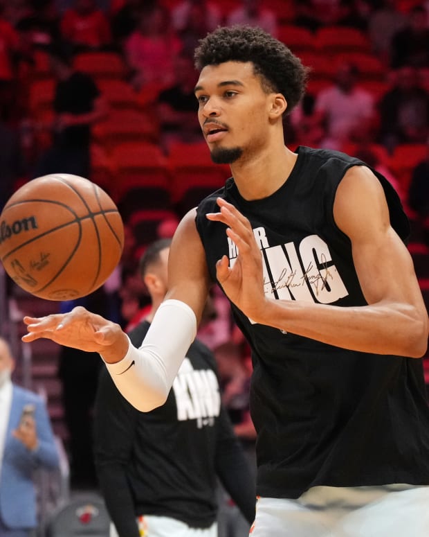 San Antonio Spurs' Victor Wembanyama Reveals Training Amid Blood Clot Recovery - Athlon Sports