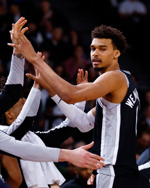 Shaquille O'Neal Remains Insecure About San Antonio Spurs' Victor Wembanyama - Athlon Sports