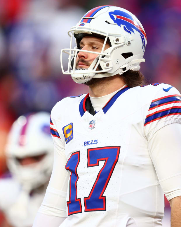 Buffalo Bills Newly-Crowned MVP Josh Allen And Hailee Steinfeld Sizzle ...