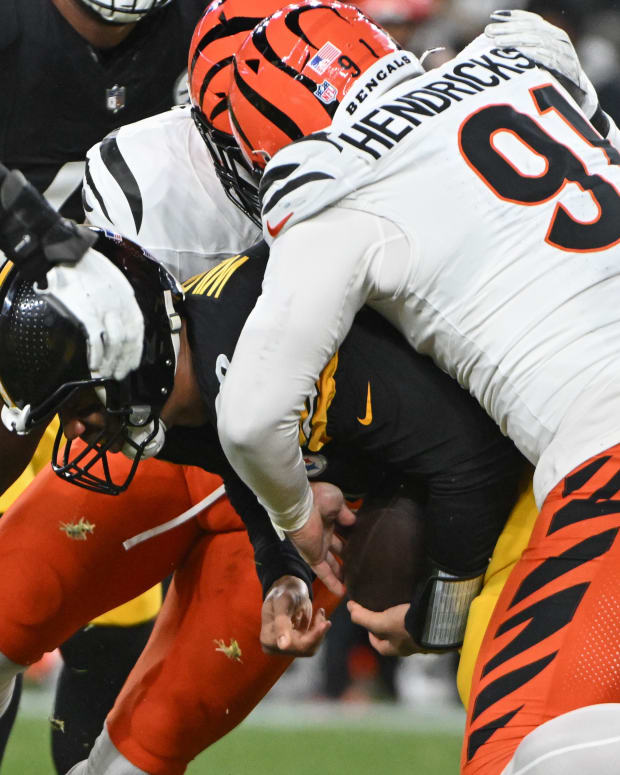 Cincinnati Bengals Trade Trey Hendrickson Rumored with Coach Connection ...