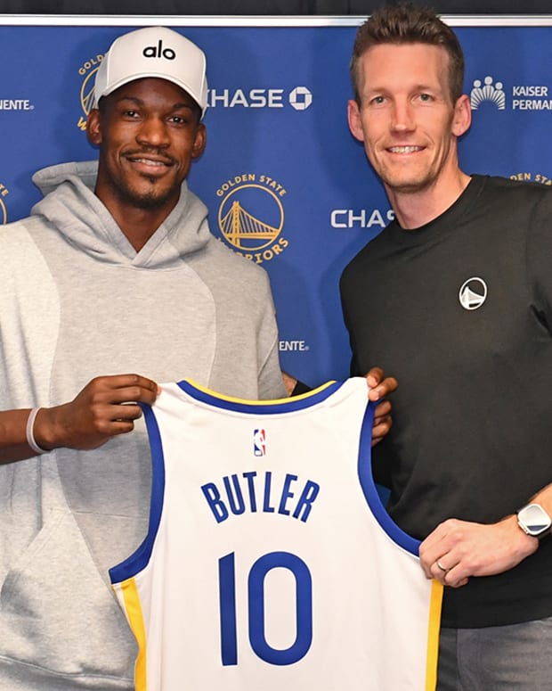 Stephen Curry Gets Critical Injury Update During Warriors' Series ...