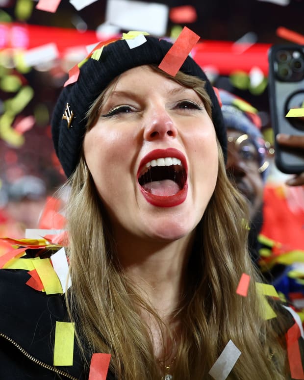 Fans Catch Chiefs' Subtle Taylor Swift Message in Travis Kelce Post ...