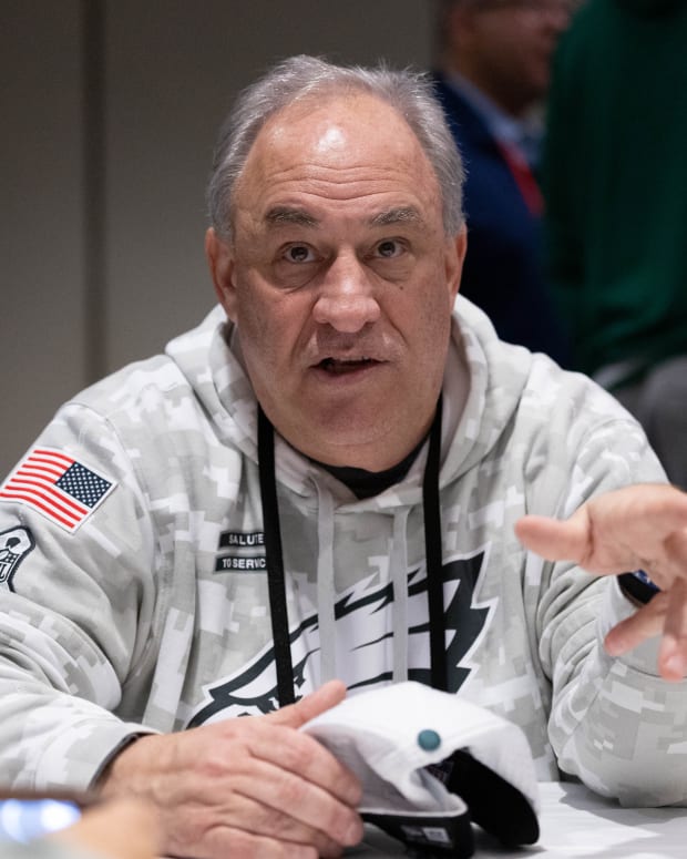 Jason Kelce Breaks Down Brutal Reality of Philadelphia Eagles' 'Tush ...