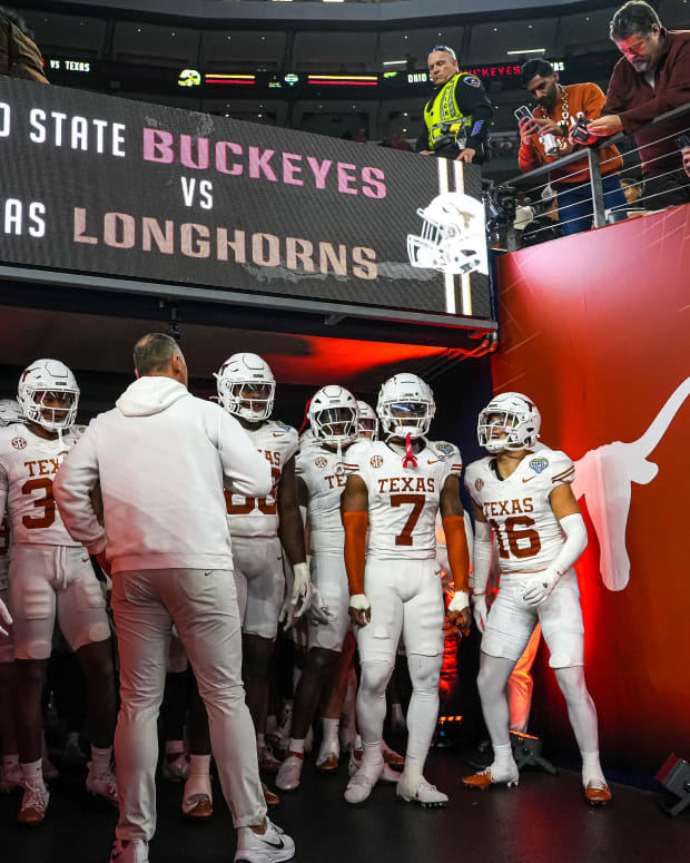 Texas Head Coach Steve Sarkisian Addresses Possible Quarterback Change ...