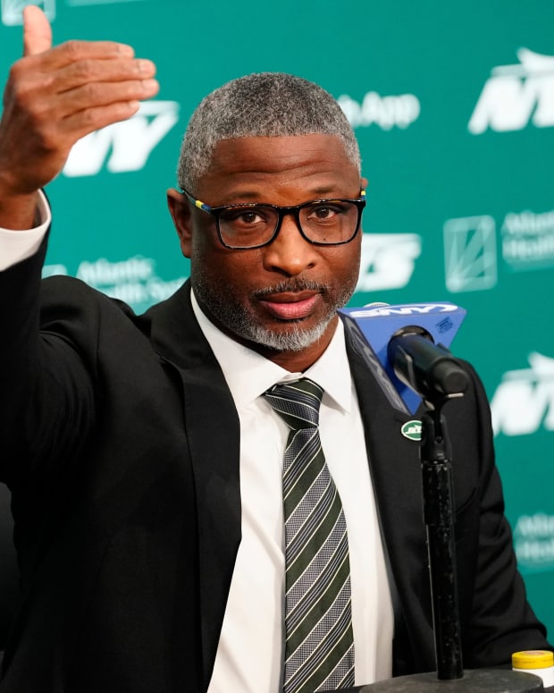 New York Jets Reporter Reveals Frontrunners Tyler Warren, Armand Membou ...