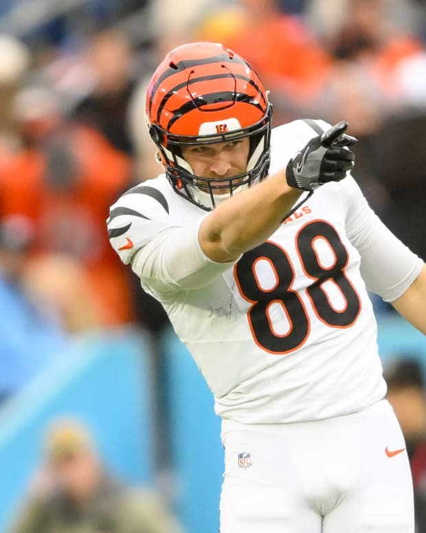 25 Best Middle Linebackers in NFL History - Athlon Sports