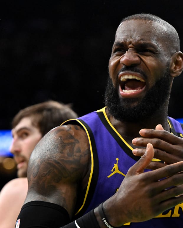 Anthony Davis Reveals 'Conversation' With LeBron James Right After Lakers Trade - Athlon Sports