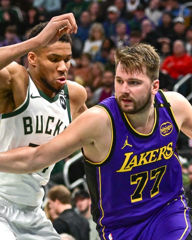 Paul George Gives Brutally Honest Advice to Dalton Knecht After Rescinded Lakers Trade - Athlon ...