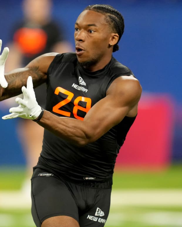 25 Best Middle Linebackers in NFL History - Athlon Sports