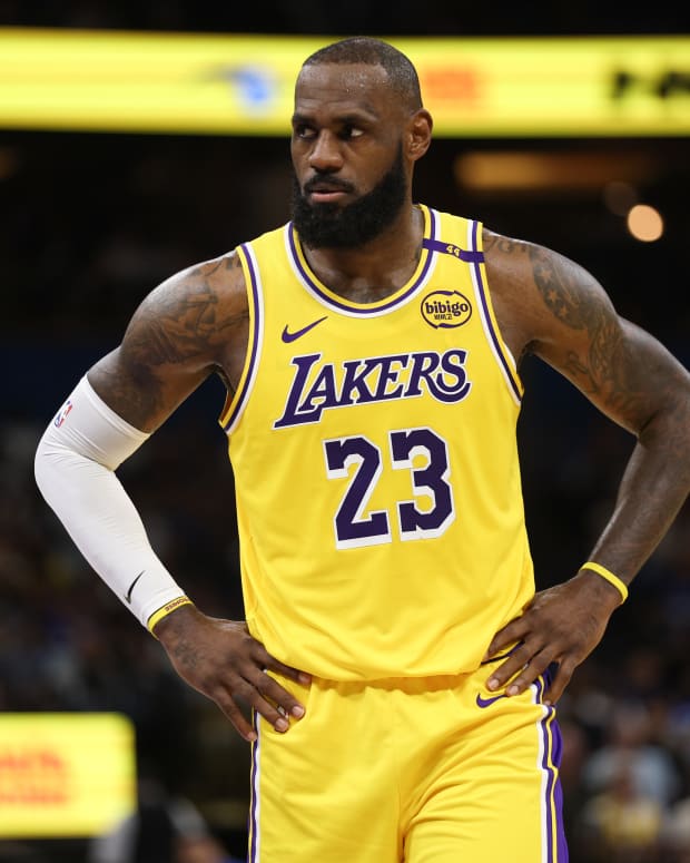 Lakers Trade Pitch Lands LeBron James, Bronny James With Warriors - Athlon Sports