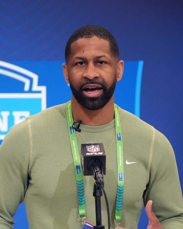 Cleveland Browns Finally Respond to Myles Garrett Trade Request ...