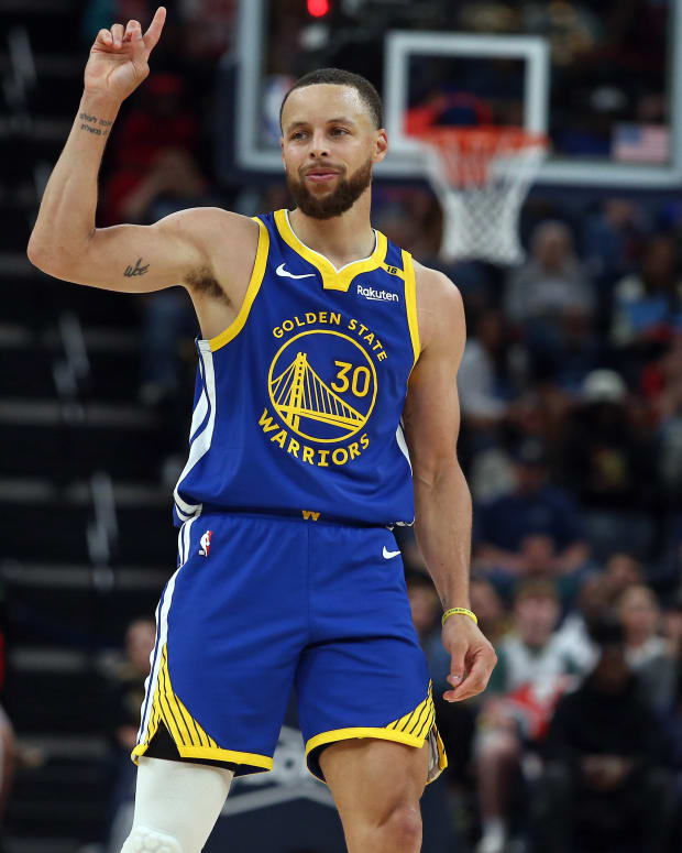 Warriors' Stephen Curry Makes Clear Statement About Potential Game 5 Injury Return - Athlon Sports