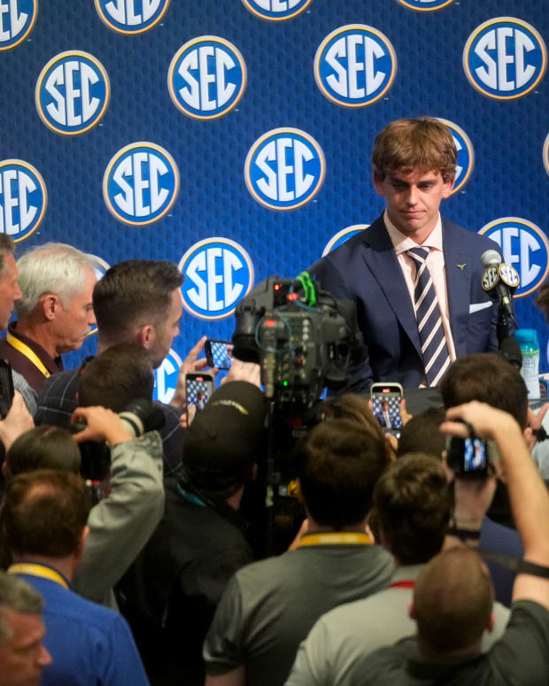 QB Quinn Ewers 'Running Out of Time' at Texas, Profiles as NFL Bust ...