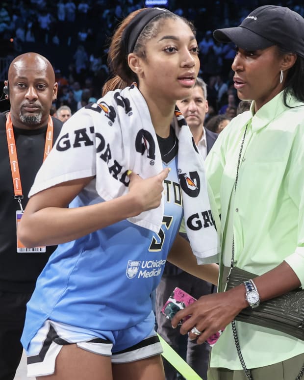 Chicago Coach Hints at Concerning News for Angel Reese After Mercury-Sky Game - Athlon Sports